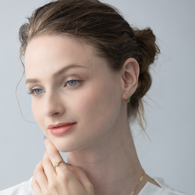 GREEN GARNET PIERCED EARRINGS(2JP0934)K10 ピアス｜スタージュエリー公式オンラインストア