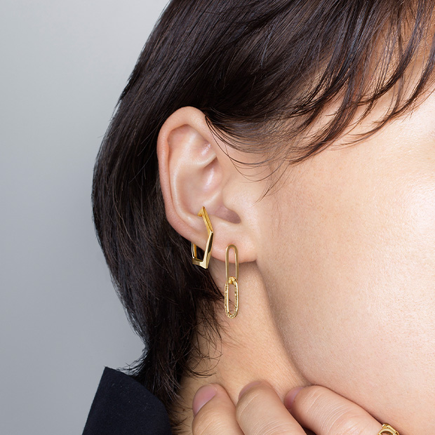 TEXTURED CLIP CHAIN PIERCED EARRINGS(2JP0938)K10 ピアス｜スタージュエリー公式オンラインストア